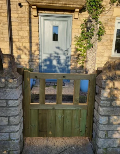 6 Foot Wooden Gates | MD Carpentry Workshop